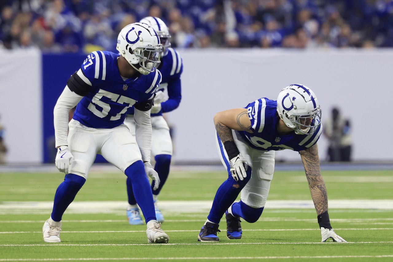 Wide Receivers, Nickel backs, & Tight Ends: Football Positions Quiz ...